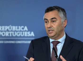 Thousand Hours Without Teacher, But Guaranteed Classes - Veritas News